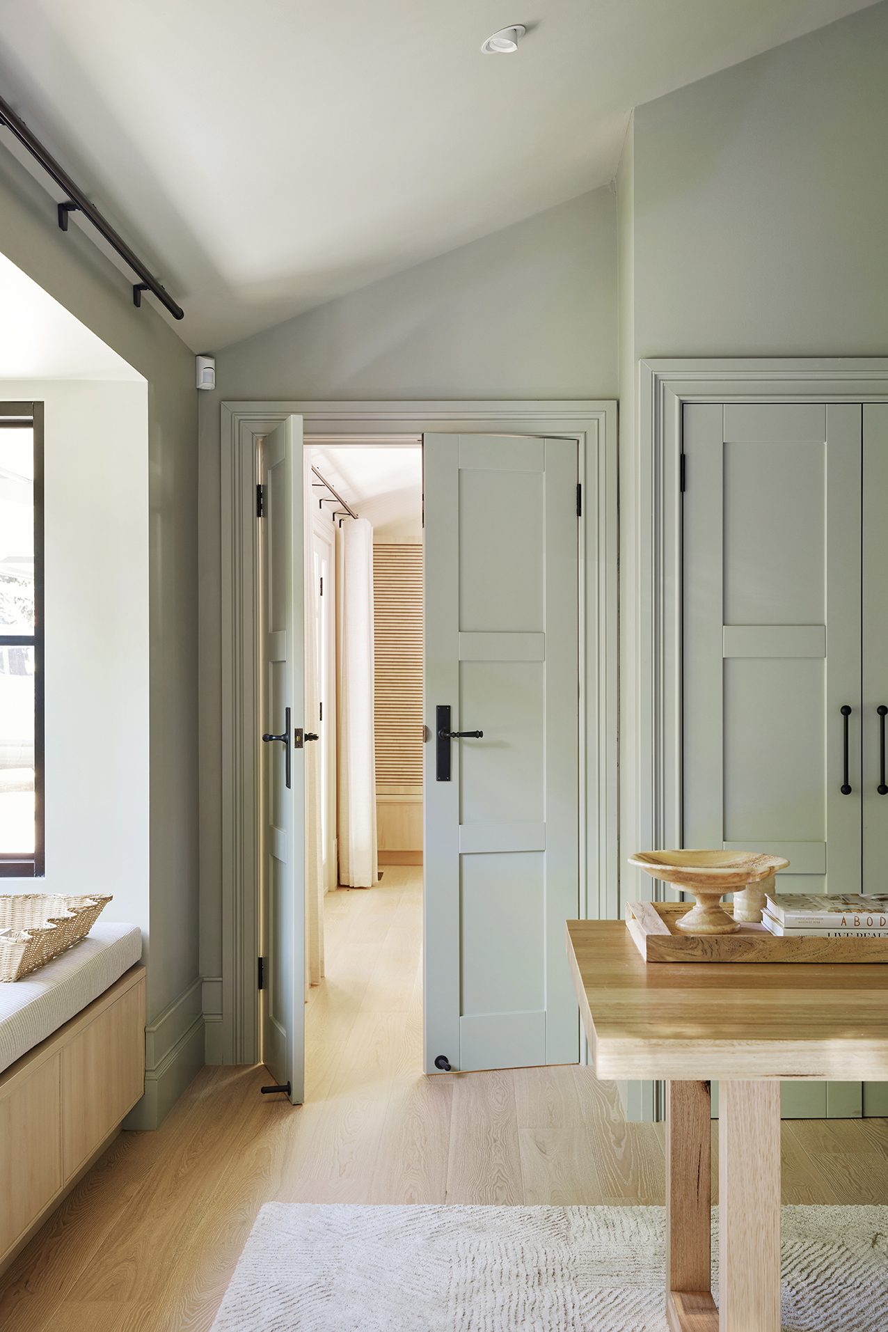 Moda Primed - Corinthian Doors